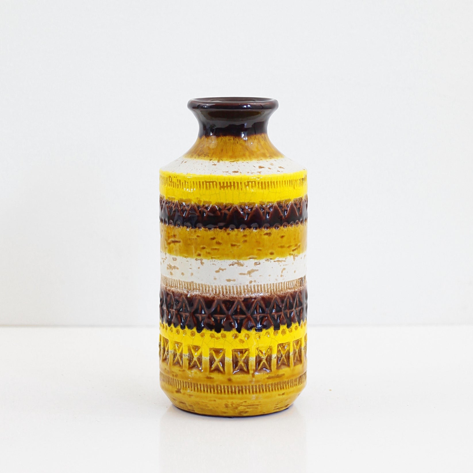 SOLD - Mid Century Modern Yellow Bitossi Vase – Wise Apple Vintage