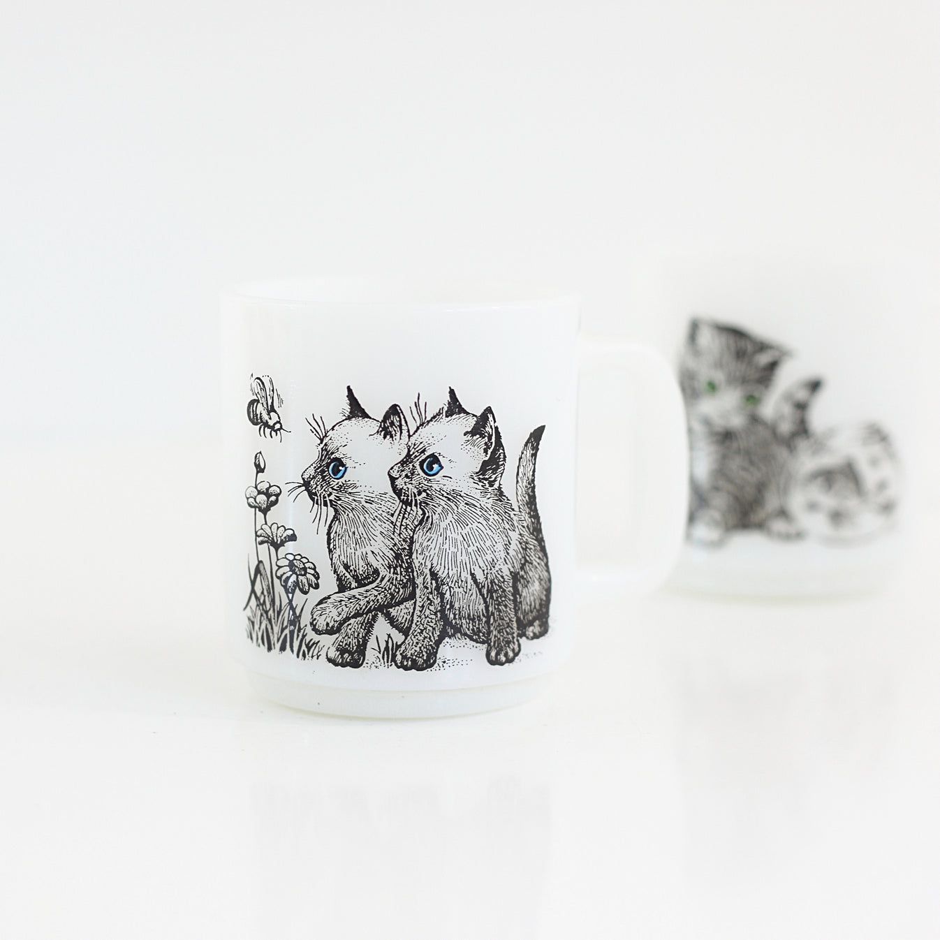 SOLD - Vintage Glasbake Milk Glass Cat Mugs – Wise Apple Vintage