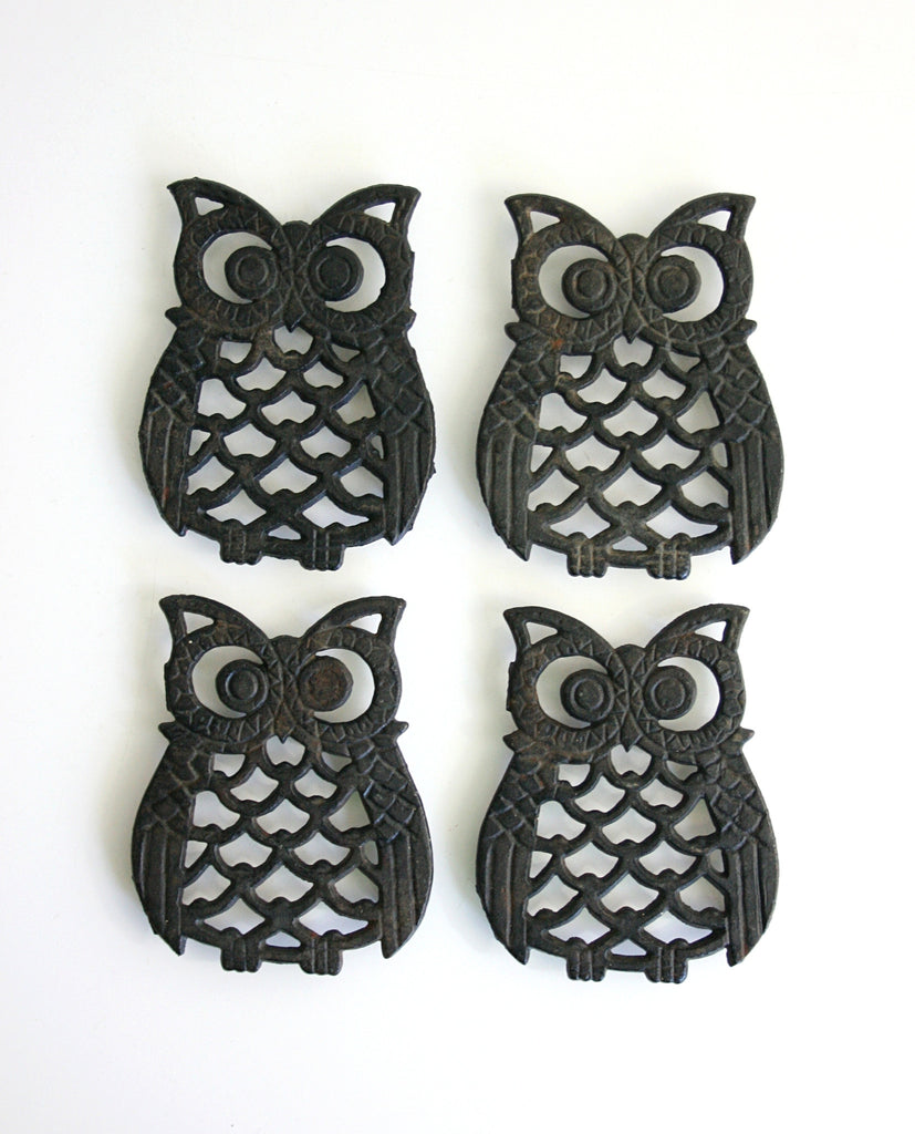 SOLD - Set of 5 Vintage Cast Iron Owl Trivets – Wise Apple Vintage