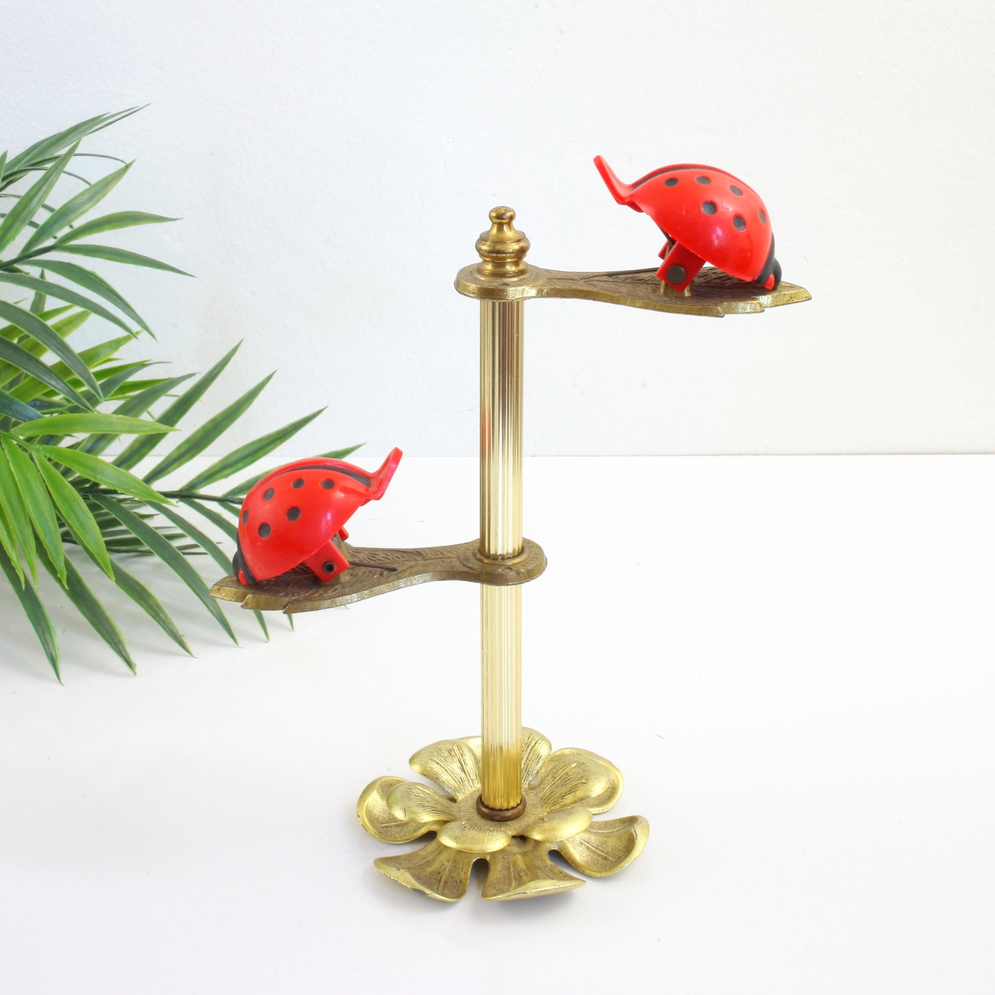 SOLD - Vintage Allied Brass Ladybug Clip Display Stand – Wise Apple Vintage