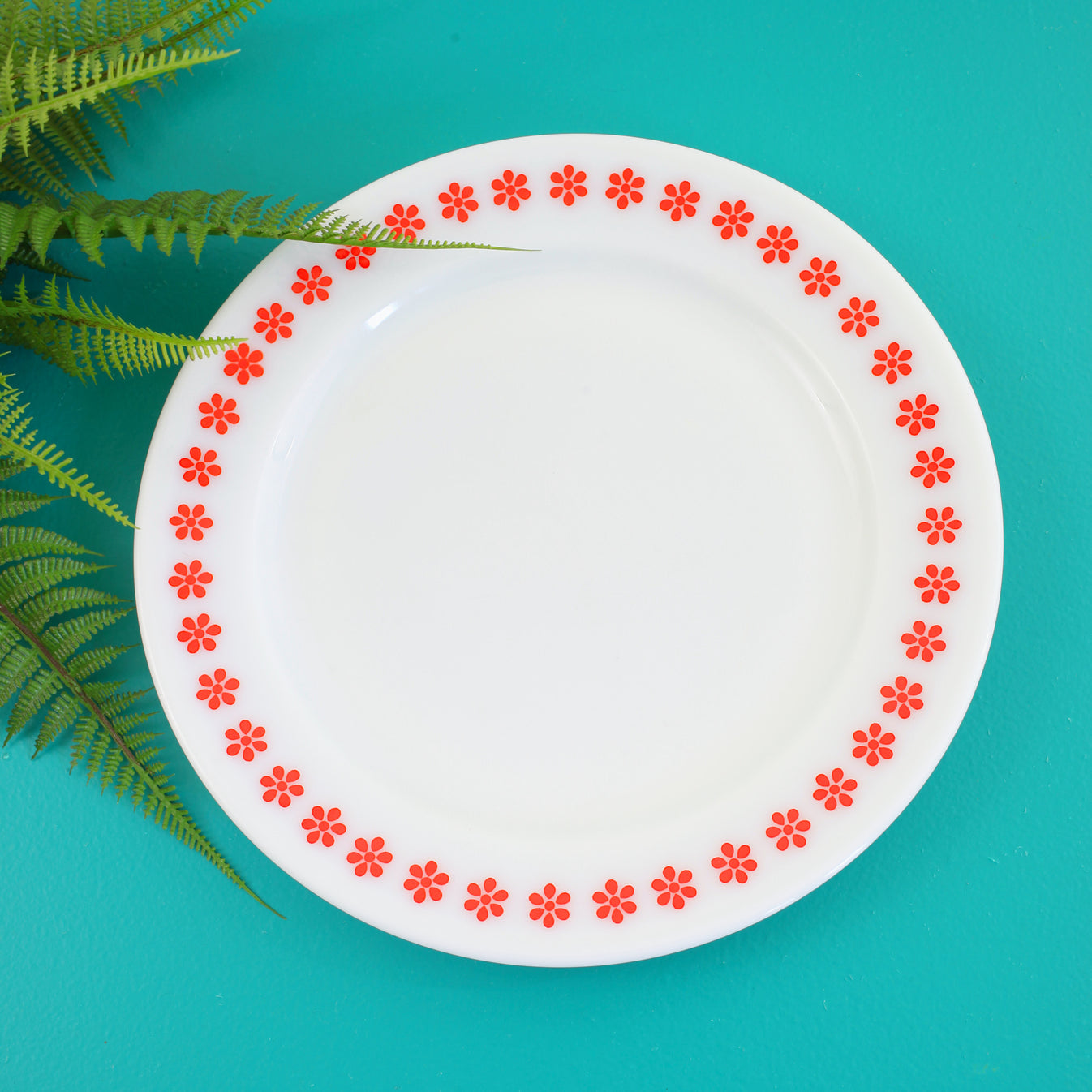 SOLD - Vintage Pyrex Friendship Red & White Flower Plate – Wise Apple ...